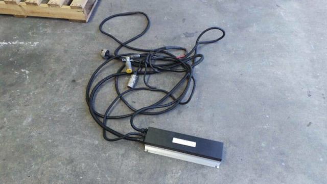 REDARC 24V to 12V Truck Trailer Voltage Reducer VRB-MAN2 | Truck Parts ...