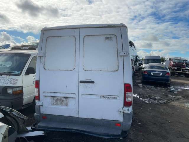 WRECKING MERCEDES BENZ SPRINTER VAN 2.7L FITS 1998 TO 2006 | Wrecking ...