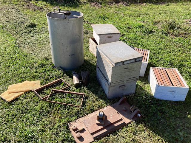 Vintage beekeeping apiary equipment - Other Garden in Crows Nest QLD ...