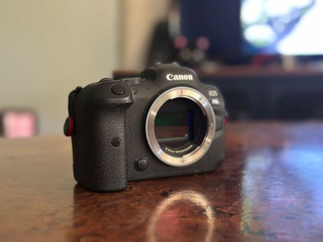 Canon R6 full frame mirrorless camera body - Digital SLR in Hope Valley ...