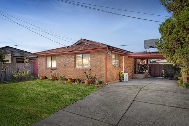 1 Roscrea Road, Melton, Victoria 3337 - for Sale | Gumtree Australia