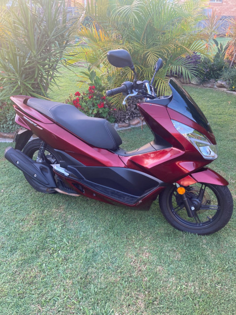 2015 Honda PCX 150cc Only 7,882km | Scooters | Gumtree Australia ...