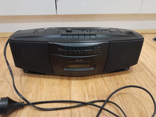 AKAI AJ-205 PORTABLE STEREO RADIO CASSETTE PLAYER RECORDER AM FM RADIO ...