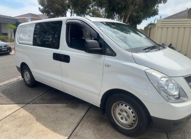 2009 HYUNDAI iLOAD CREW 5 SP MANUAL 4D VAN | Cars, Vans & Utes ...