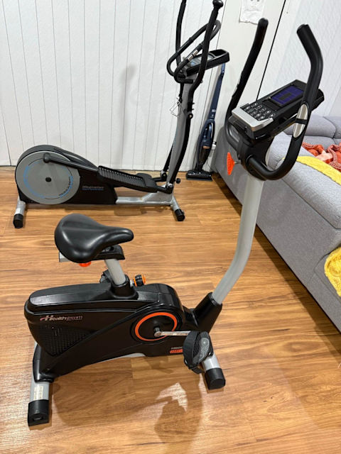 Healthstream HS2000BK exercise Bike and cross fit trainer - Gym ...