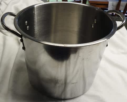 STAINLESS STEEL 10 LITRE SAUCEPAN great size for cooking red claw crab ...