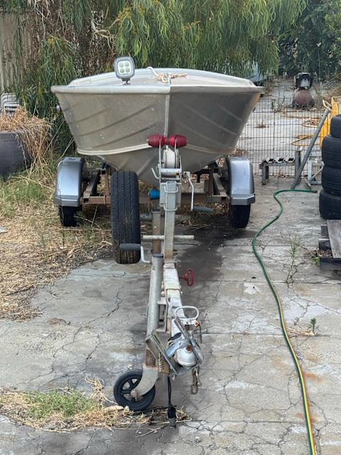 Tinne Quintrex 375 Dart Boat-3.75m / 2 Stroke Yamaha Engine 15hp ...