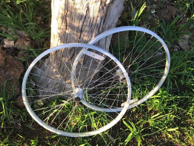 26" MTB alloy wheels with threaded rear hub for 1- 7 speed freewheel ...