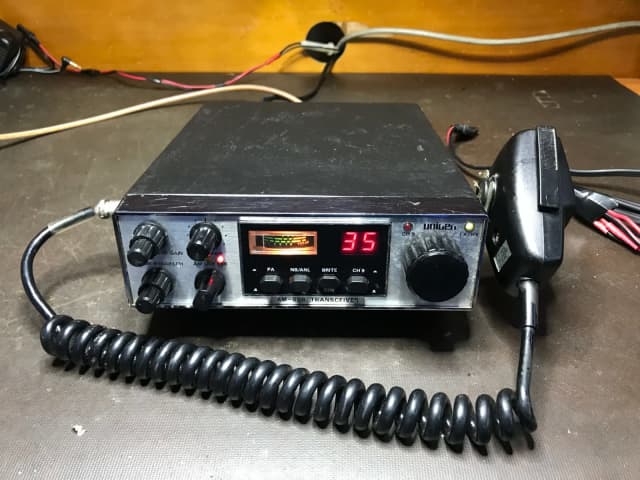 President / Uniden AX-144 40 Channel AM/SSB 27Mhz CB Radio - Radios ...