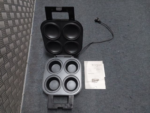 KOGAN DEEP DISH 4 PIE MAKER KAPIEMKR4HA PIE IRON PUDGY PIE IRON MALVER ...