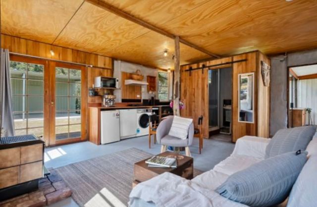 Self contained studio - for Rent | Gumtree Australia