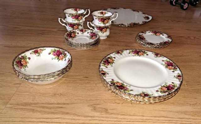 Royal Albert Old English Rose dinner set | Dinnerware | Gumtree ...