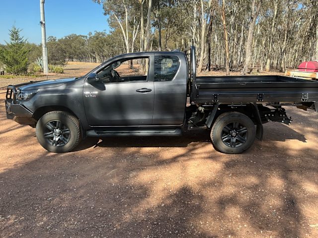 2022 TOYOTA HILUX SR (4x4) 6 SP AUTOMATIC X CAB C/CHAS | Cars, Vans ...