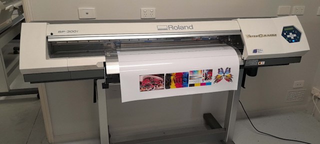 ROLAND SP 300i PRINTER CUTTER also SIGNAGE BUSINESS PACKAGE Available - Other Electronics ...