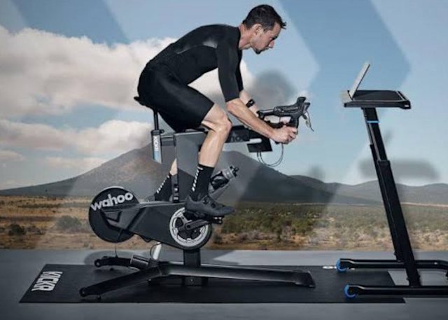 Wahoo Kickr Bike Bicycle Matt and Table - Bicycle Parts and Accessories ...