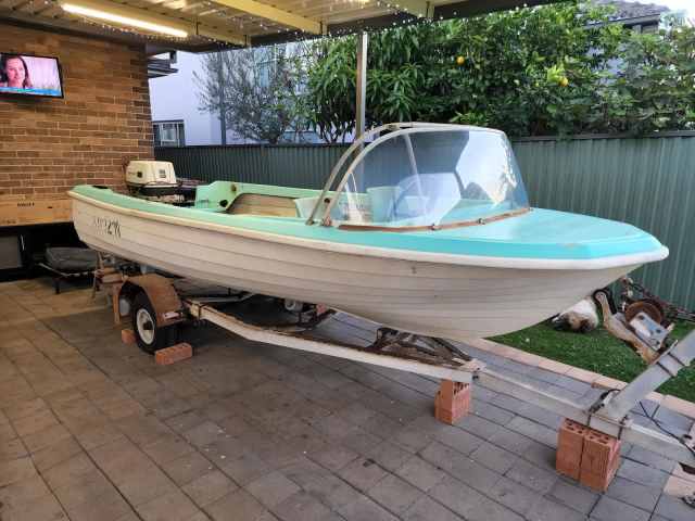 VINTAGE 1957 model Custom Classic | Motorboats & Powerboats | Gumtree ...