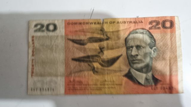 old paper $20 dollar note 2x - Collectables in Maitland NSW | Gumtree ...