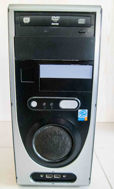 Retro Gaming P4 PC Full Size Tower Case with M-Board - Components in ...