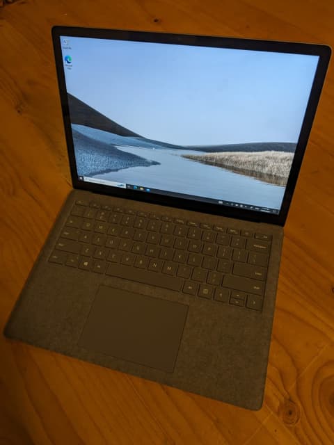 Microsoft Surface Laptop 3 Model 1867 I5 10th Gen 8gb 256gb Laptops