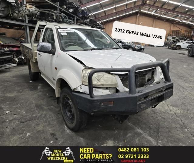 WRECKING 2012 GREAT WALL V240 2.4i PETROL MANUAL RWD WHITE (NMW09135 ...