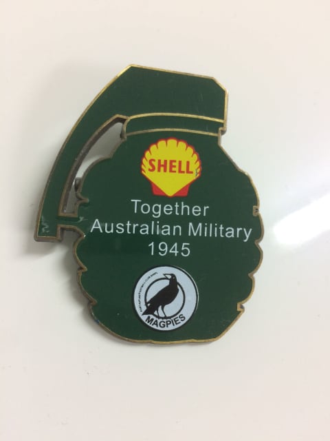 SANFL PORT ADELAIDE MAGPIES SHELL FUEL AUSTRALIAN MILITARY 1945 BADGE ...