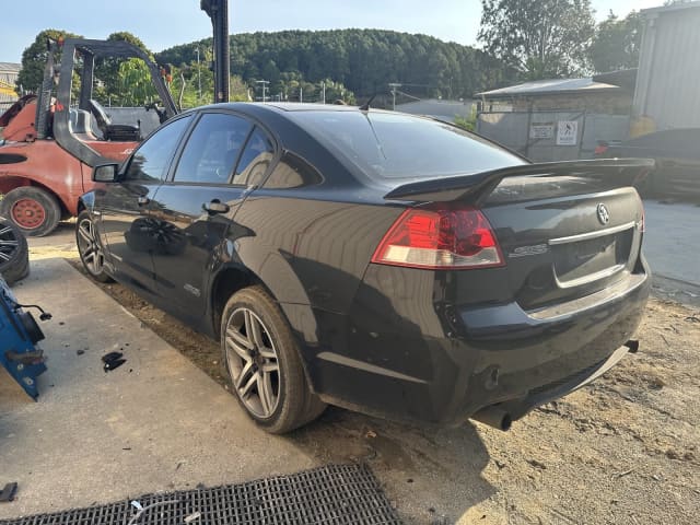 Ve ss Holden commodore series 2 v8 l77 6.0 litre ls2 | Engine, Engine ...