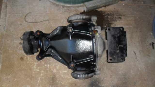 Holden Commodore VX VY VZ M80 3.73:1 LSD Diff | Engine, Engine Parts ...