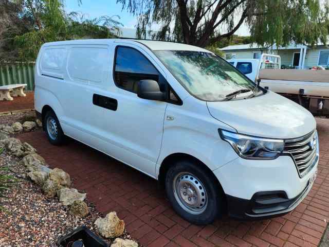 2020 HYUNDAI iLOAD 3S LIFTBACK 5 SP AUTOMATIC 4D VAN | Cars, Vans ...