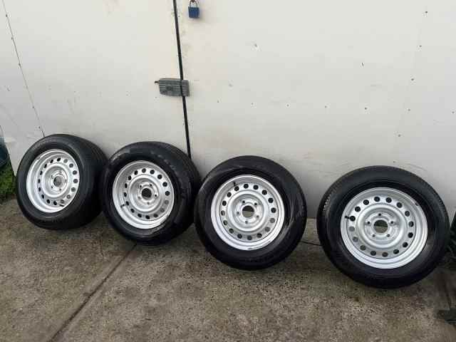Commodore 15x7” police pursuit wide steel wheels & 225 tyres VN VL VK ...