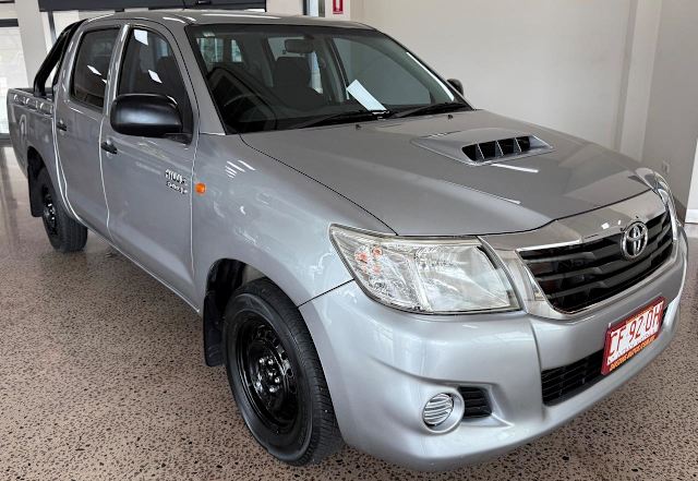 2015 Toyota Hilux KUN16R MY14 SR Double Cab 4x2 Silver 5 Speed Manual ...