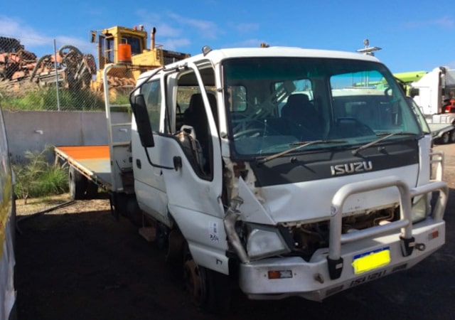2005 Isuzu NPR 400 Crew wrecking now. Stock # INPT2027 | Wrecking ...