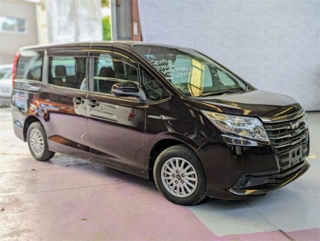2015 Toyota Noah HYBRID MINIVAN PEOPLE MOVER Maroon Automatic Minivan ...