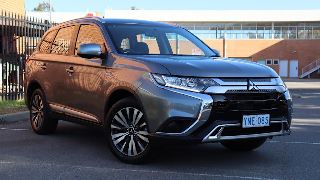 2019 Mitsubishi Outlander ZL MY19 ES 7 Seat (AWD) Grey Continuous ...