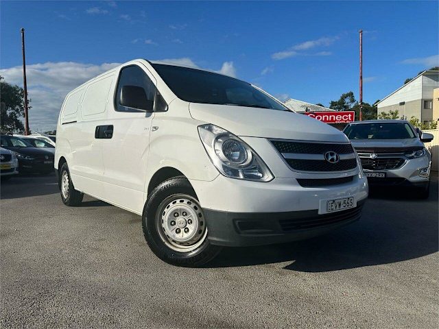 2009 Hyundai iLOAD TQ Crew White 5 Speed Manual Van | Cars, Vans & Utes ...