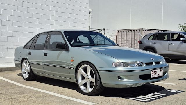 1997 Holden Commodore VS II Executive Heather Green Frost 4 Speed ...