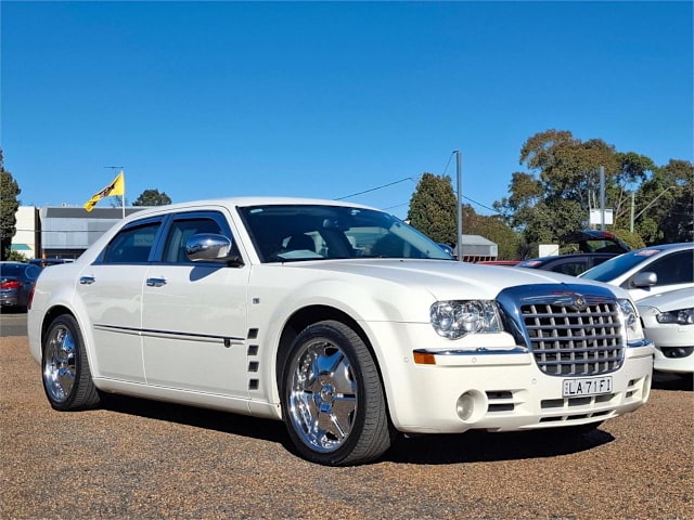 2010 Chrysler 300C MY2010 White 5 Speed Sports Automatic Sedan | Cars ...