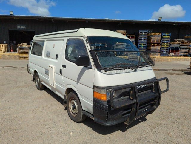 1993 Toyota HiAce RZH113R IN AUCTION AT LLOYDS White 5 Speed Manual Van ...