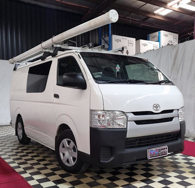 2016 Toyota HiAce TRH201R IN AUCTION AT LLOYDS White Manual Van | Cars ...
