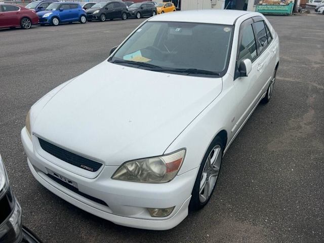 2001 Toyota Altezza RS200 Z Edition 4dr Sedan (White) | Cars, Vans ...