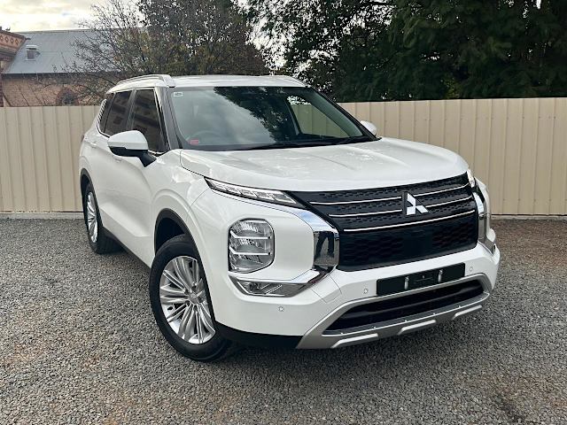 2021 Mitsubishi Outlander ZM MY22 LS 2WD White 8 Speed Constant ...