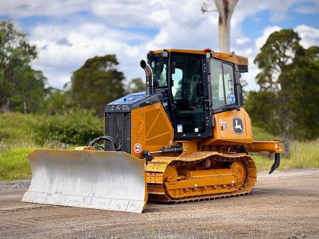 UNUSED JOHN DEERE 550P XLT 8.5T DOZER WITH RIPPERS CATERPILLAR LEIBHERR ...