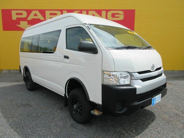 2017 Toyota HiAce KDH223R Commuter High Roof Super LWB White 4 Speed ...