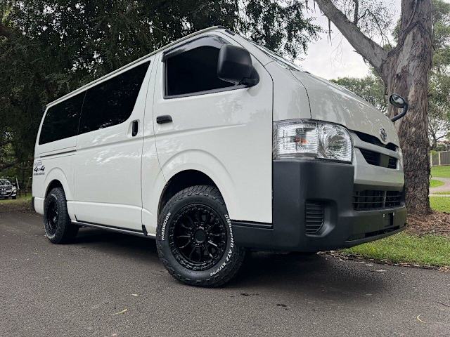 2020 Toyota HiAce GDH206R UPGRADE 2020 4WD Dual Door 4WD Dual Door ...