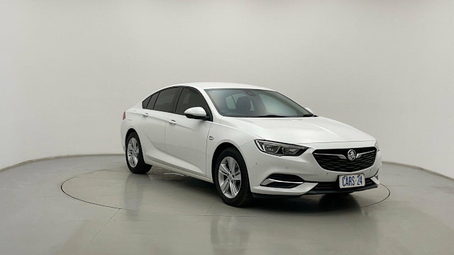 2018 Holden Commodore ZB LT White 9 Speed Automatic Liftback | Cars ...