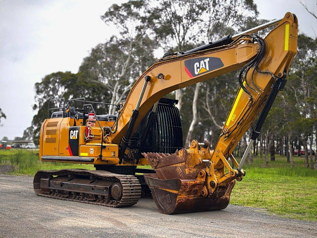 CATERPILLAR 323F 23T EXCAVATOR BOBCAT SKID STEER LOADER KOMATSU KOBELCO ...