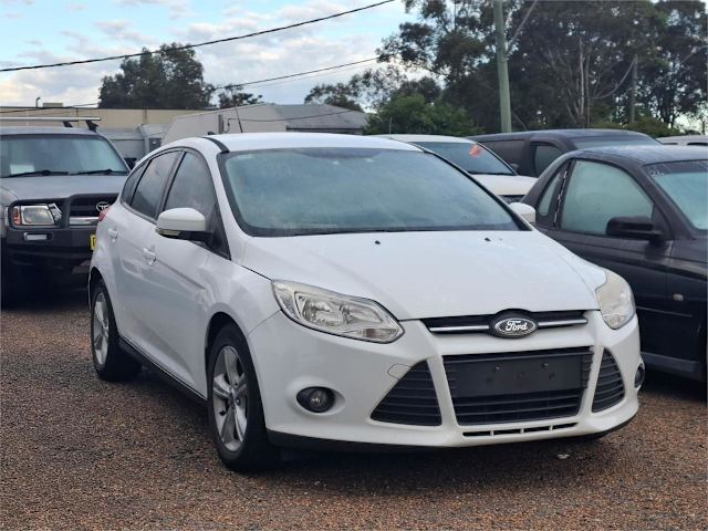 2014 Ford Focus LW MkII Trend PwrShift White 6 Speed Sports Automatic ...