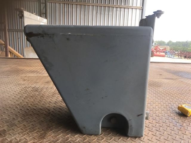 Under tray water container for Ute truck etc [424] | Farming Equipment ...