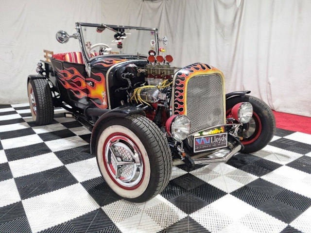 1927 Ford T-Bucket IN AUCTION AT LLOYDS Black 3 Speed Automatic ...