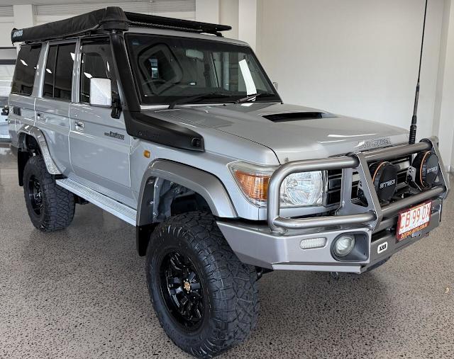 2014 Toyota Landcruiser VDJ76R MY13 GXL Silver 5 Speed Manual Wagon ...