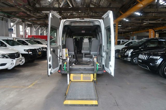 2016 Renault Master X62 Mid Roof LWB AMT White 6 Speed Sports Automatic ...